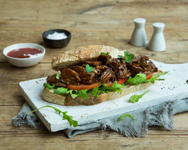 Dudefood: Svinekjaker med syrlige grønnsaker og… | Nortura PROFF