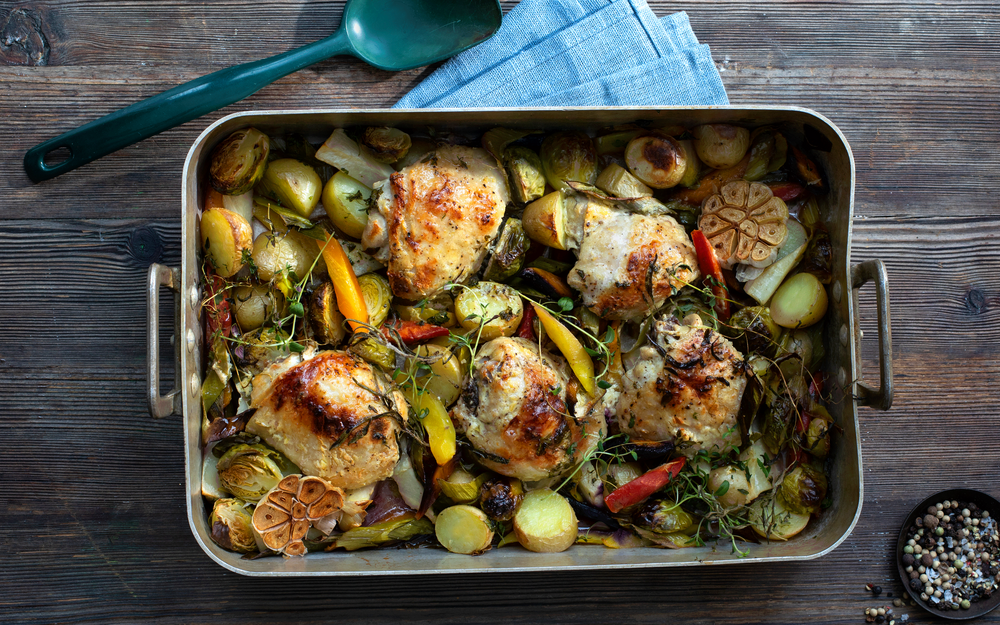 Rømmemarinert kylling overlår i form med grønnsaker | Nortura PROFF