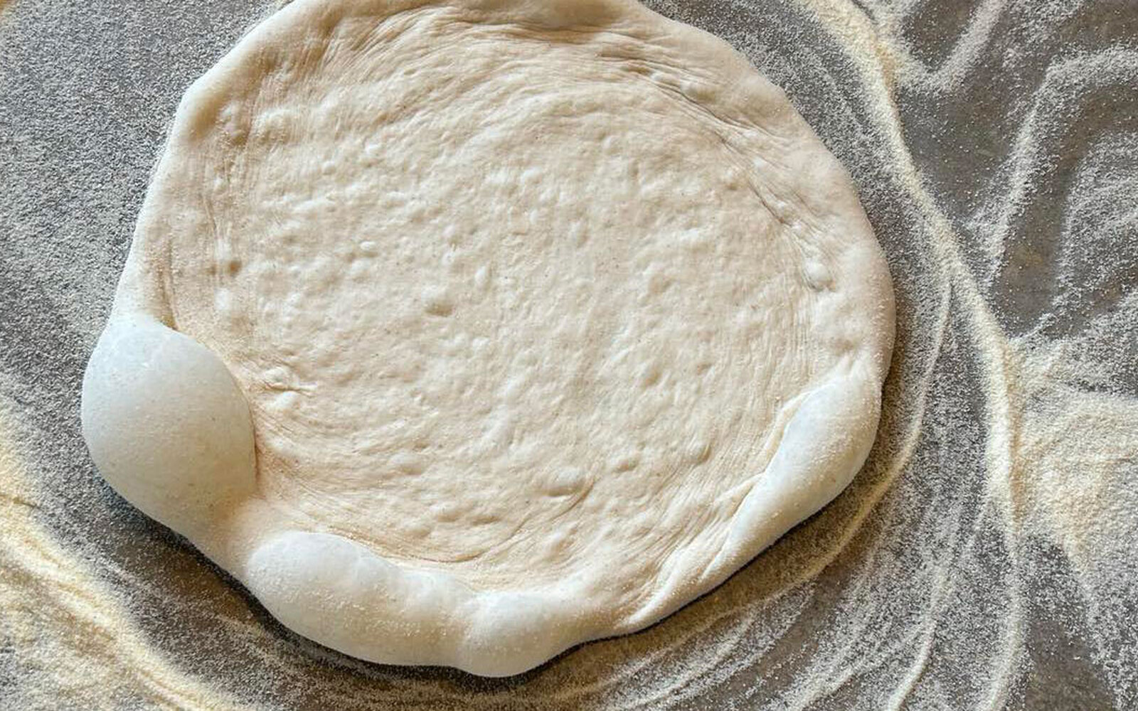 Grunnoppskrift pizzadeig - napolitansk, langtidshevet | Nortura PROFF